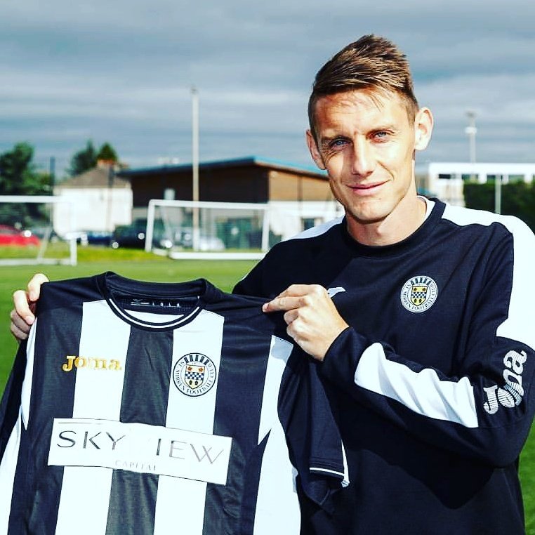 Striker Darryl Duffy leaves India to sign for St. Mirren in his native ...