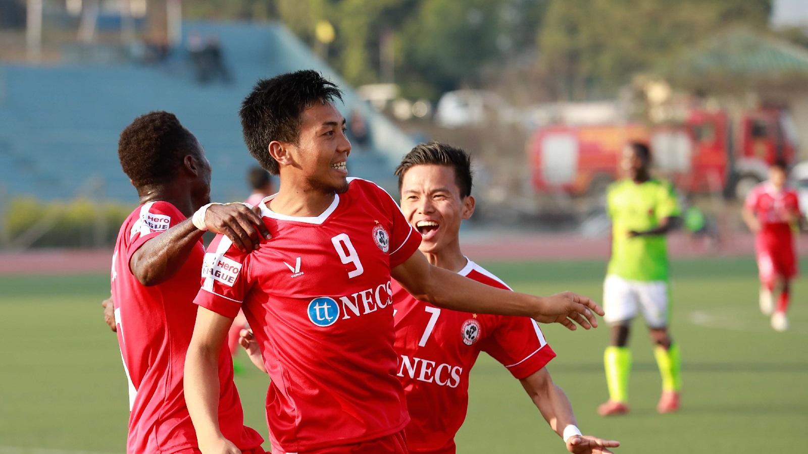 Aizawl FC hold on to three points despite late Gokulam Kerala FC fightback!