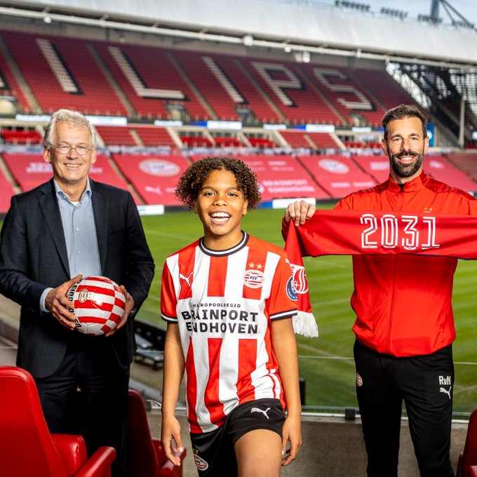 Philips sign new 10 year agreement extension with PSV Eindhoven!