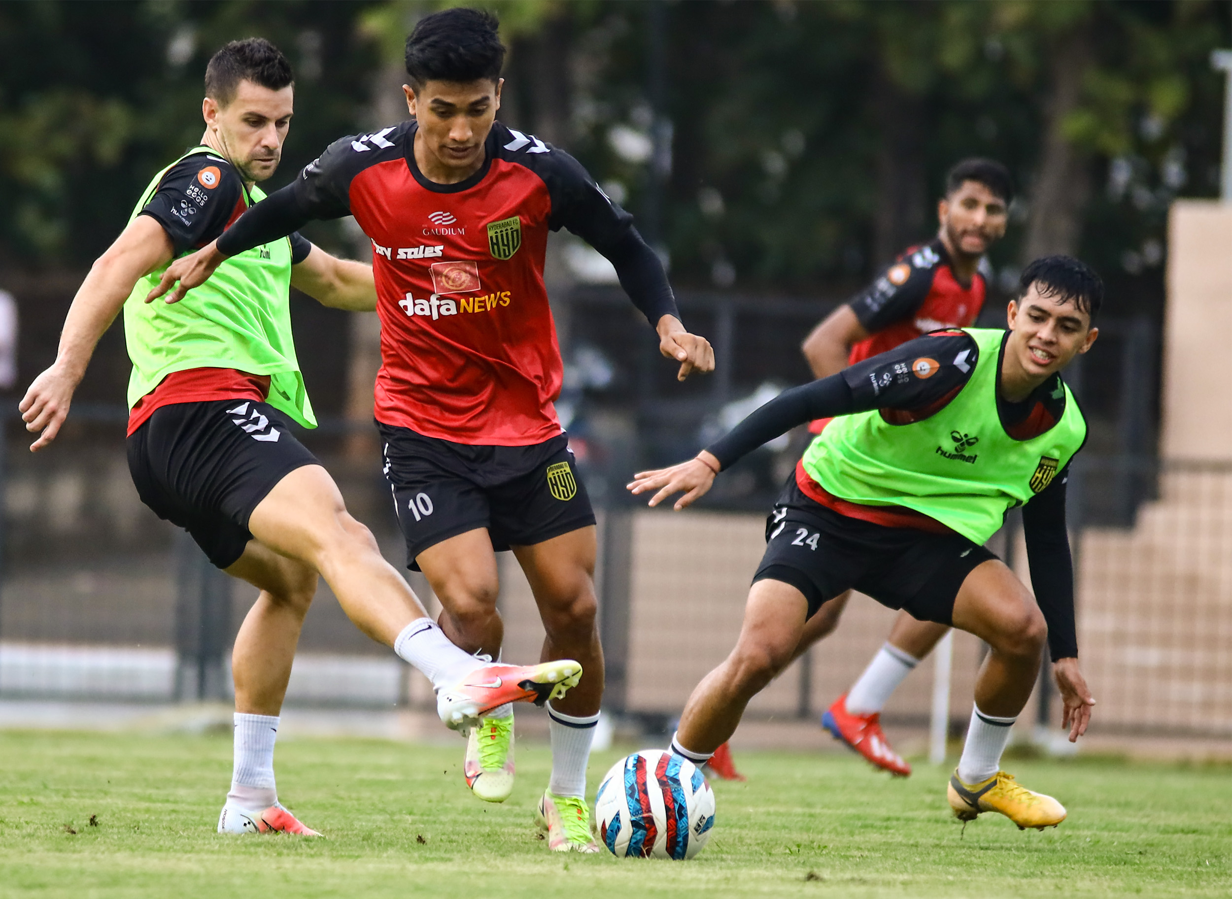 Hyderabad FC kick-off December with Jamshedpur FC challenge!