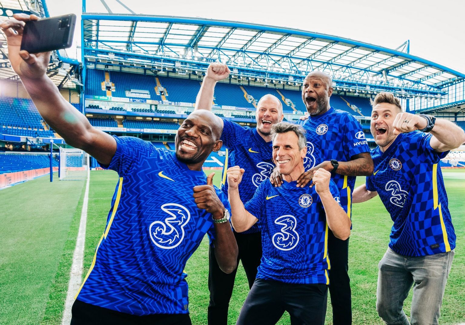 Three & Chelsea FC launch first live 5G throughout a Premier League ...