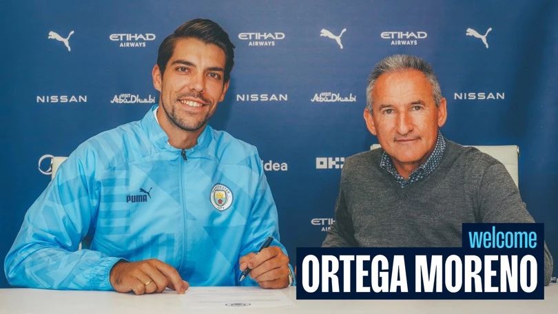 Manchester City sign goalkeeper Stefan Ortega!