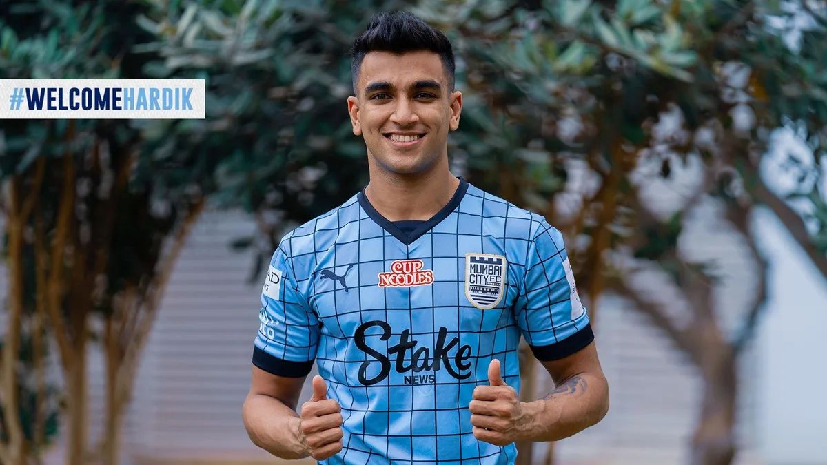 VIDEO: Mumbai City FC complete loan move for Hardik Bhatt!