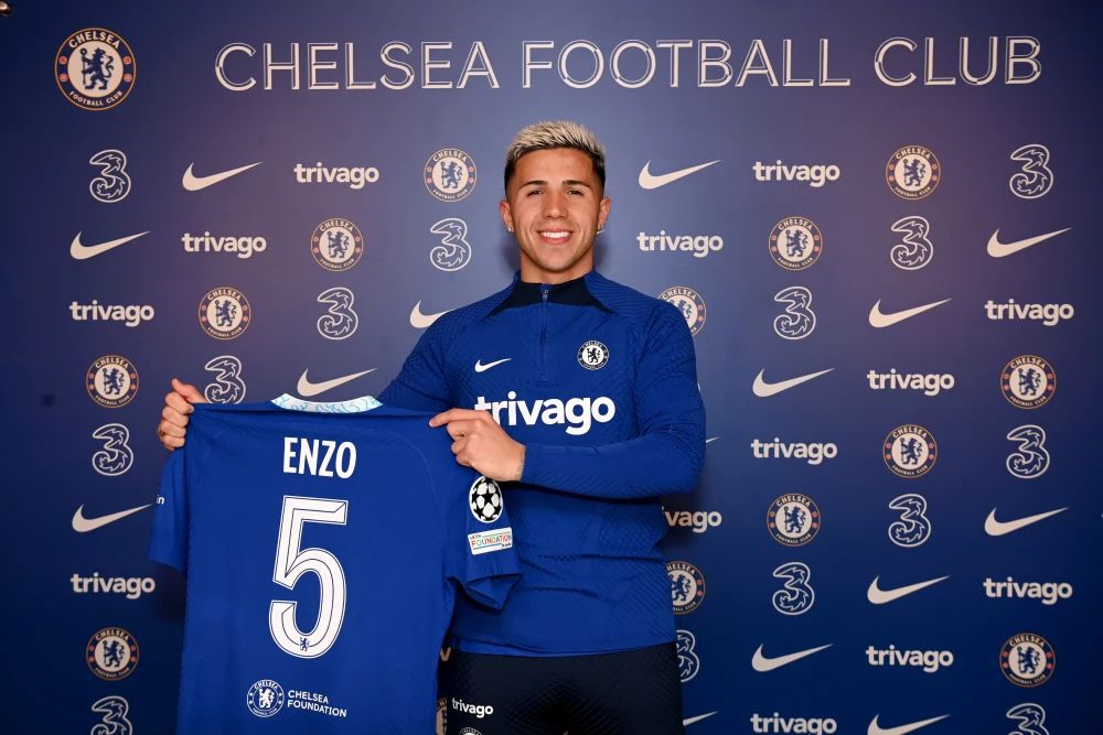 Record transfer Enzo Fernandez joins Chelsea FC!