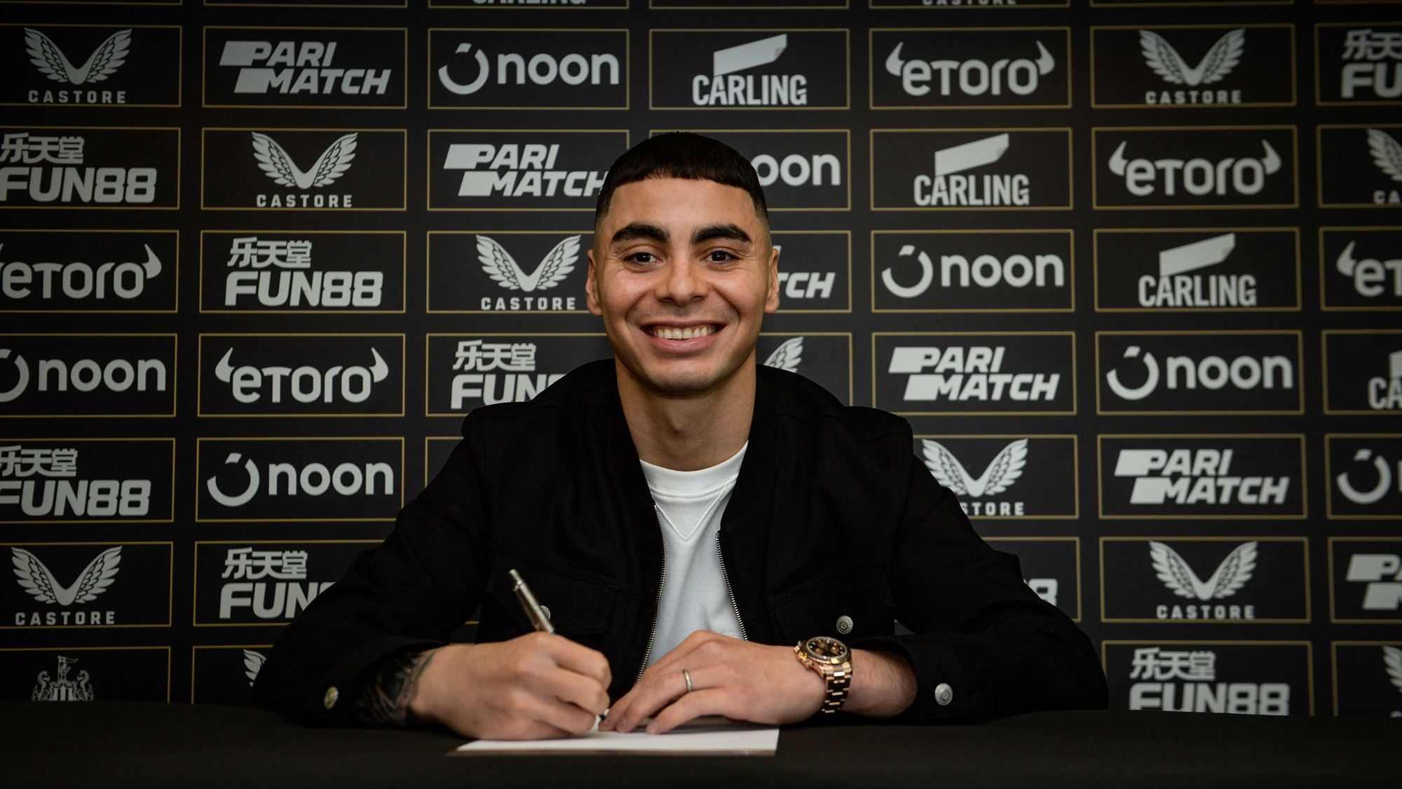 Almiron signs new contract with Newcastle United!