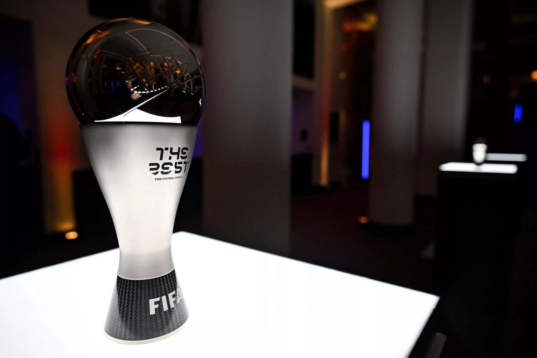Alexia Putellas & Lionel Messi crowned The Best of 2022 FIFA Football Awards in Paris!