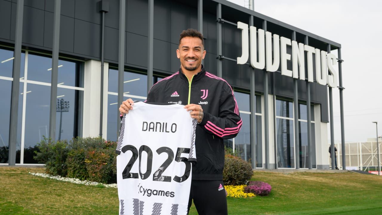 Juventus FC extends Danilo contract until 2025!