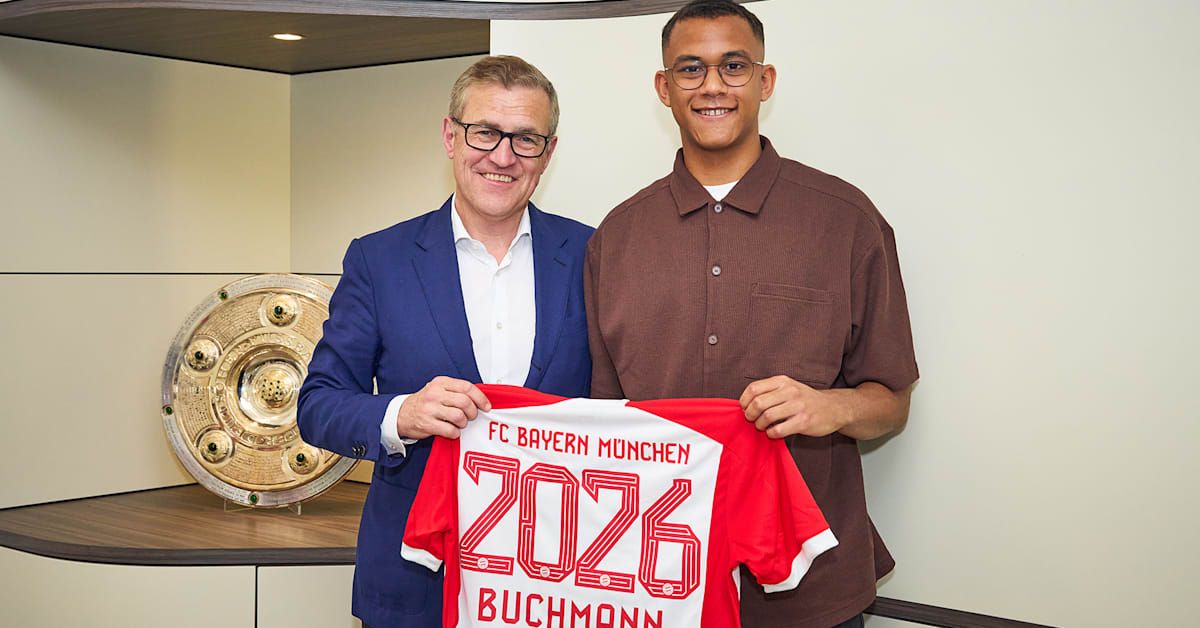 Tarek Buchmann signs professional contract at Bayern Munich!