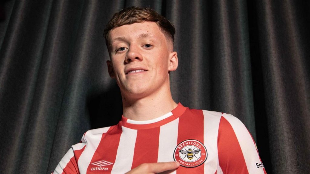Brentford FC sign youngster Ethan Brierley!