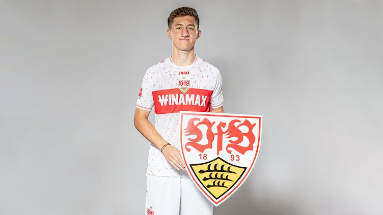VfB Stuttgart sign Angelo Stiller!