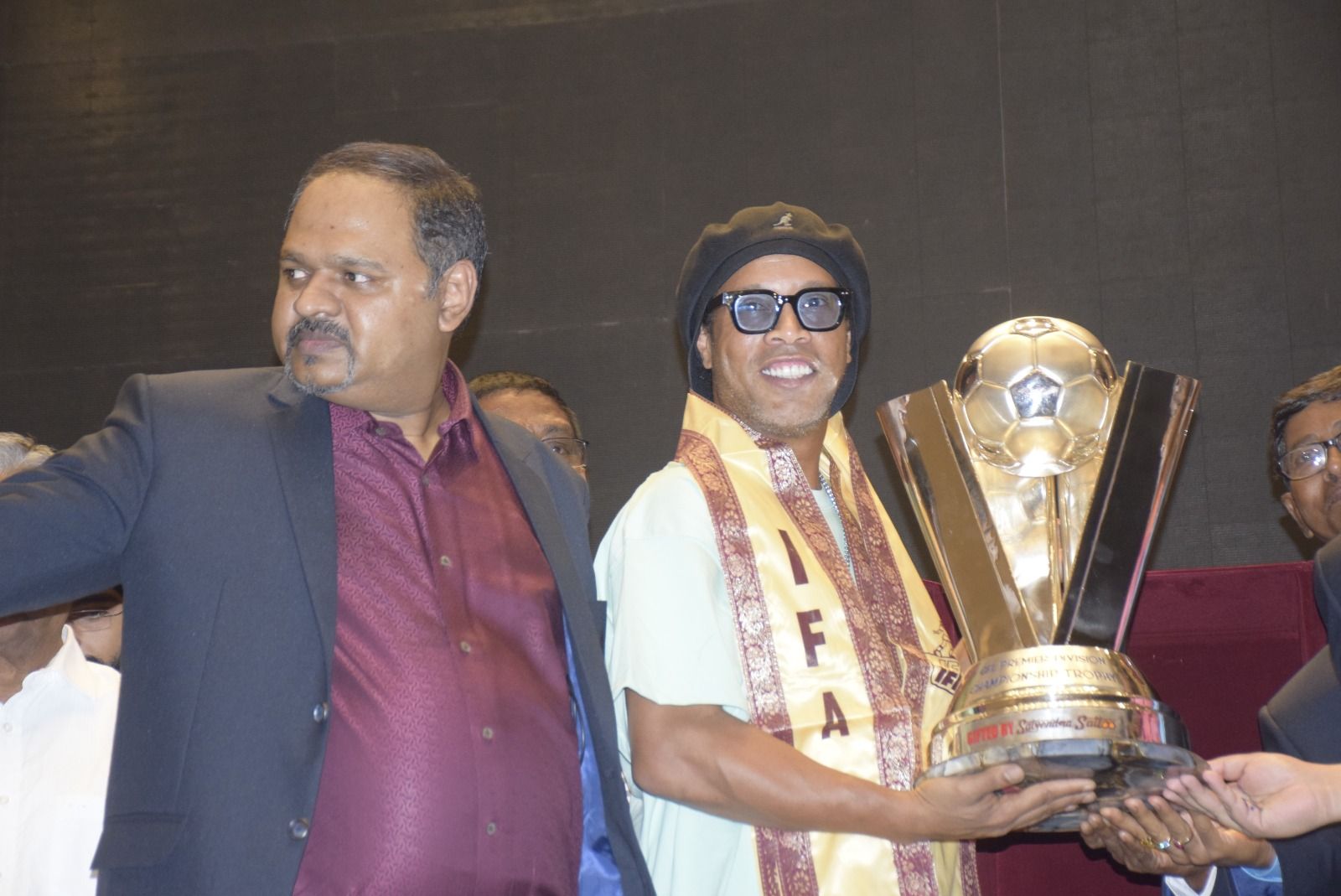 IFA launch CFL trophy in Ronaldinho's presence!
