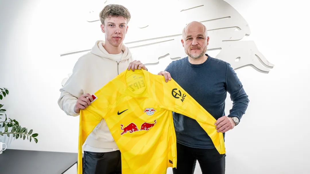RB Leipzig hand teenage keeper Timo Schlieck first pro contract!
