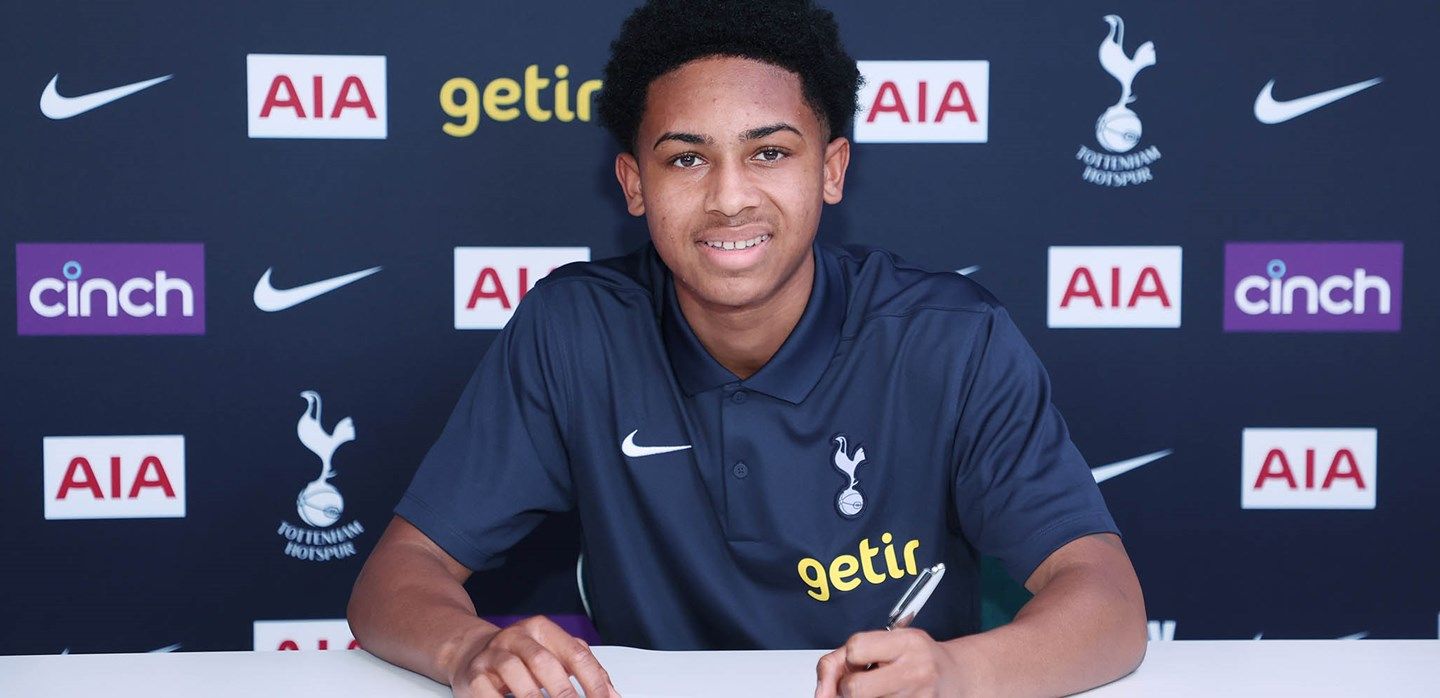 Tottenham Hotspur hand Leo Black pro contract!