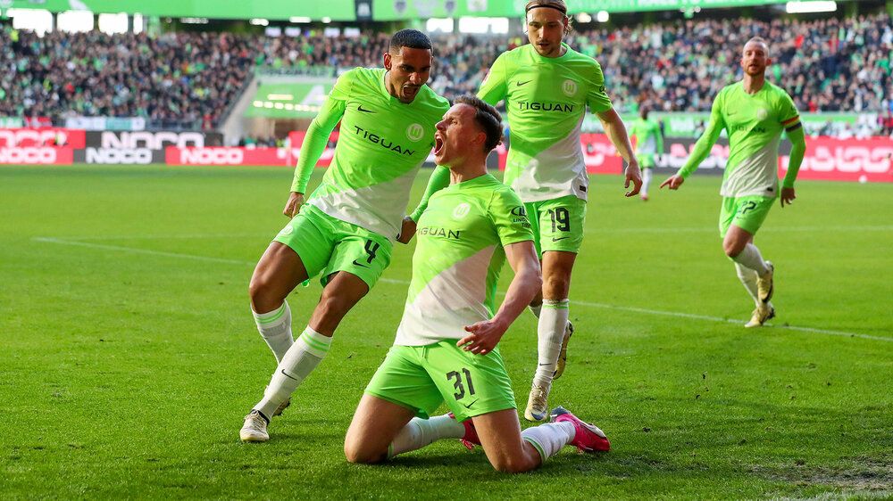 Yannick Gerhardt extends VfL Wolfsburg contract!