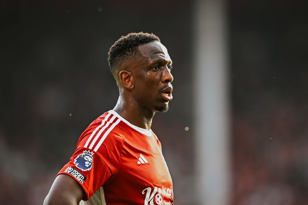 Willy Boly signs new Nottingham Forest contract!