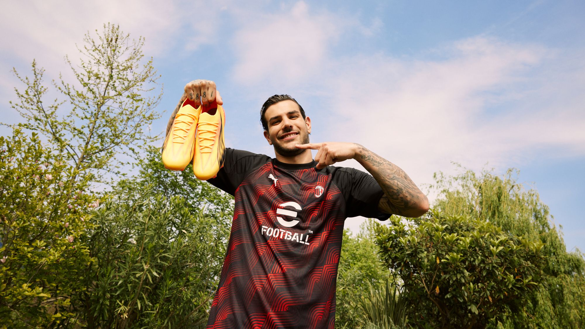 PUMA signs AC Milan and French star Theo Hernandez!
